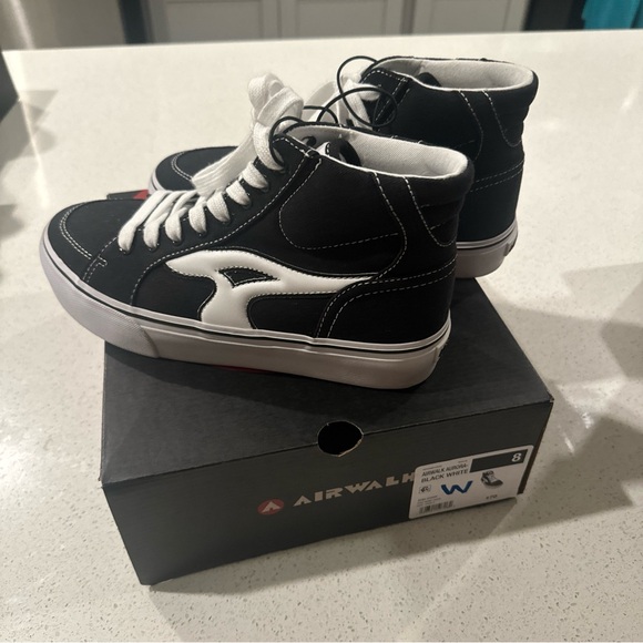 Airwalk | Shoes | New Airwalk Aurora Womens Skateboard Shoes 8 Black ...